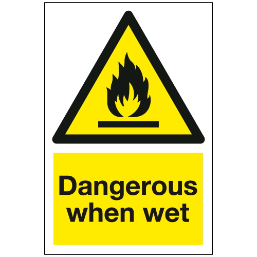 Dangerous when wet sign – Ref: wm9 – Safety Sign Warehouse